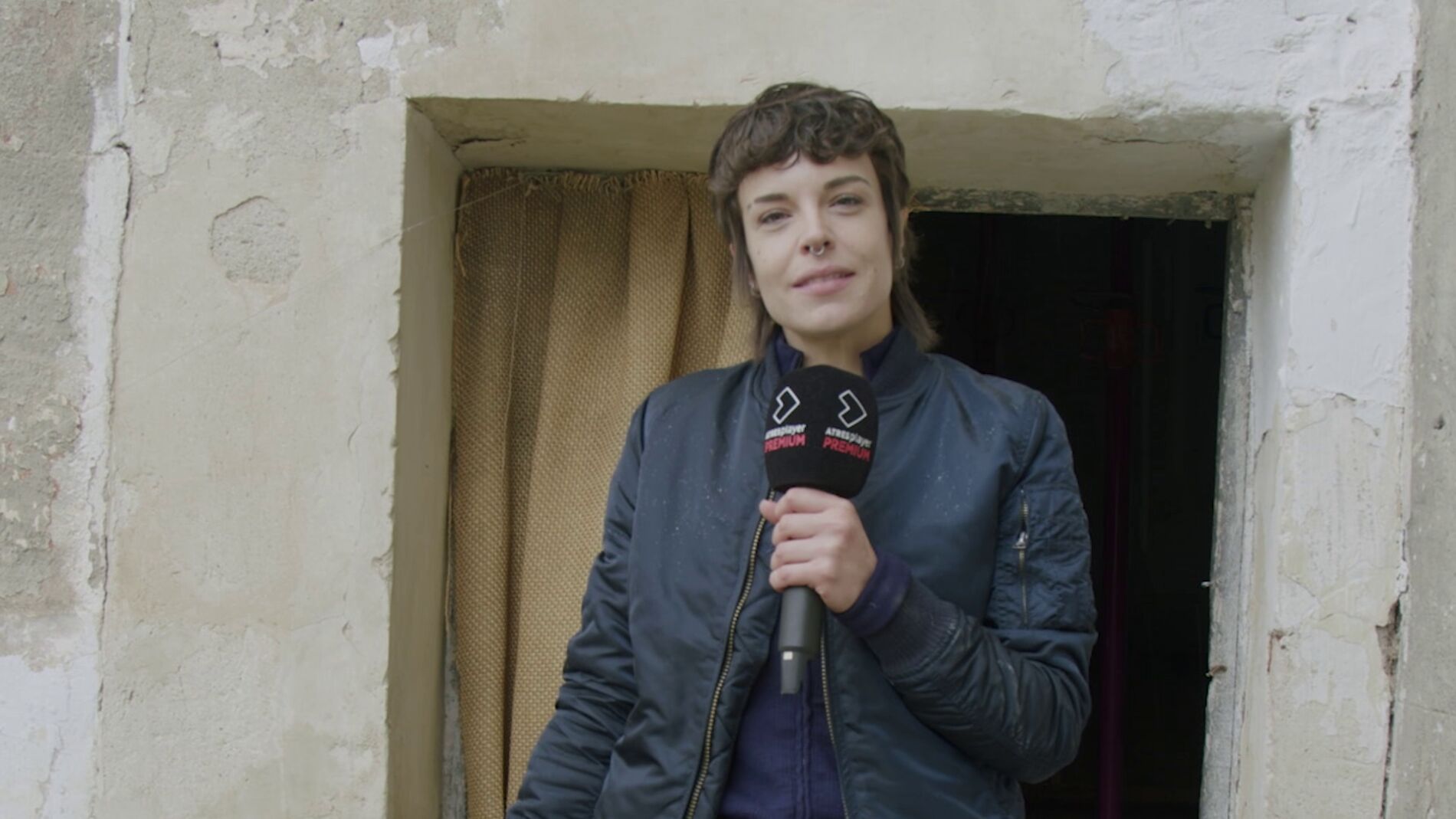 Pasamos un día de rodaje junto a Lucía Martín Abello: "Lo primero es ...