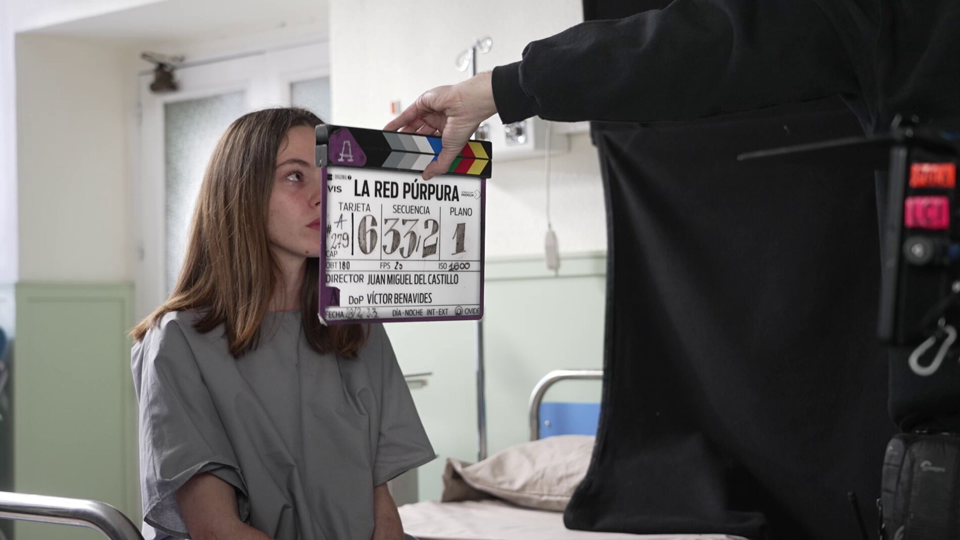 Así se rueda en el hospital y en la cárcel para crear el sexto capítulo ...