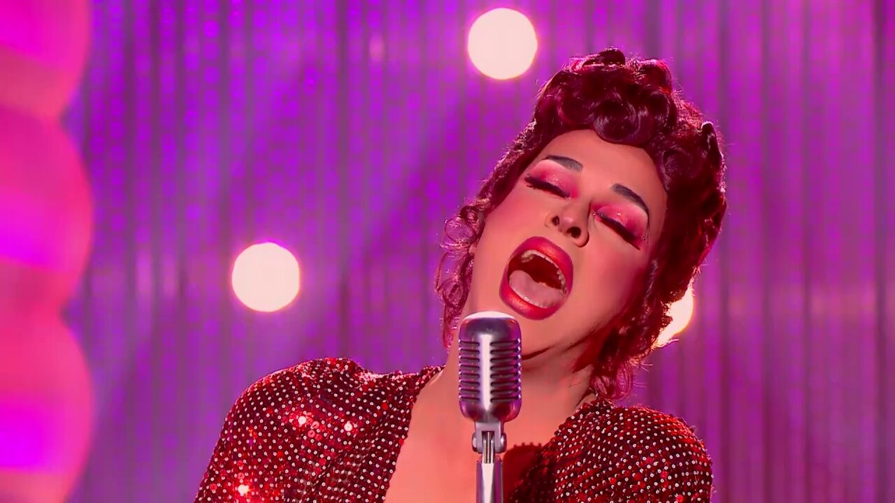 Las sorprendentes 'performance' que han conseguido llevar a Sharonne a ...